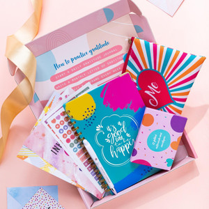 Doodle Undated Planner Gift Set - Includes A5 Planner +Pouch+Pen ...