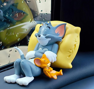 LAVITRA Car Dashboard Tom & Jerry Cute Sleeping Car Interior Accessory Decorative Showpiece - 6 ...