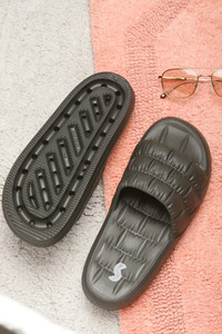 SOLETHREADS Men Slides - Buy SOLETHREADS Men Slides Online at Best Price - Shop Online for ...