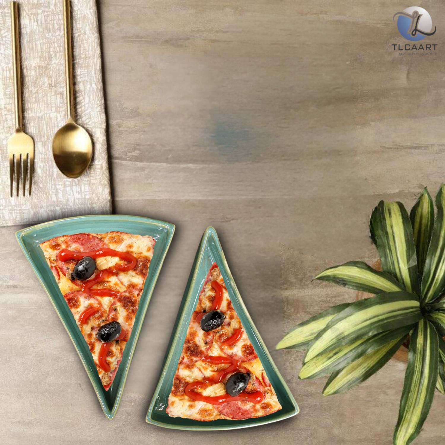 triangle pizza plates