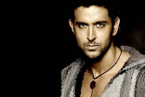 Wall Poster Hrithik Roshan Bollywood Actor Paper Print - Personalities ...