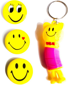 ShopTop Smiley Batch with Smiley keychain Key Chain Price in India ...