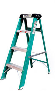 YOUNGMAN Youngman 4 Step electric shock proof ladder with tool tray and ...