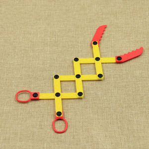 BuyChoice Reach Out Robot Arm Grabber Novelties Scissor Flexible Funny ...