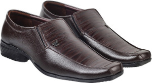 Walkway by Metro Slip On Sneakers For Men - Buy Walkway by Metro Slip ...