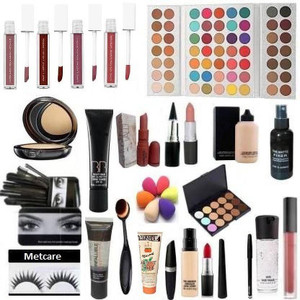 outlook queens 4 liquid matte, 3 lipstics, 1 lipgloss, 1 foundation ...