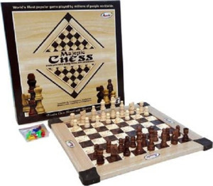 Fun Wheels Majestic Wooden Chess Board and Wooden Chessmen Board Game ...