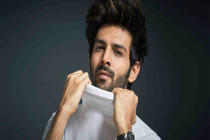 Bollywood Poster|Kartik Aaryan|Celebrity Poster| Decorative Poster-High ...