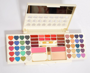 SHEFFO MATT LOOK PROFESSIONAL MAKEUP KIT WITH 40 COLOR EYE SHADOW, 14 ...