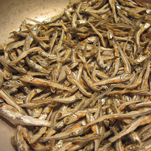 KOO Retails Dry Fish Anchovies Small Size (250 Grams) Clean Price in ...