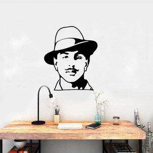 GLOBAL GRAPHICS 48 cm Legendary Freedom Fighter Dashing look With ...