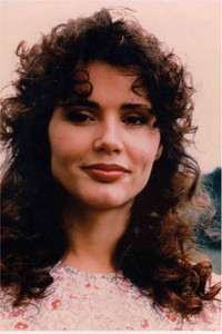 Geena Davis Sticker Poster|Famous Movie Celebrity and Model Poster|Home ...
