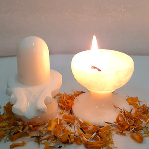 RS CRAFTS INDIA Handcrafted Natural White Marble Shivling & Diya Combo ...