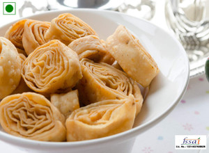 UNJUNK Flaky Layered Namkeen/ Mathri/ Nimki/ Namakpara | Evening Tea ...