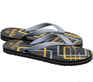 WALKAROO Men Slippers - Buy WALKAROO Men Slippers Online at Best Price ...