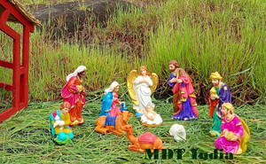 MDT India Christmas Nativity Decoration Figurine Set Resin|8 Inch Crib ...