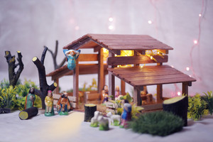 cribfactory SNOW CHRISTMAS CRIB FULL SET XMAS NATIVITY SET WITH HOUSE ...