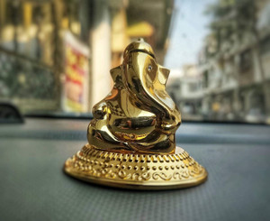 Delidge Ganesha Idol for Car Dashboard Statue Ganpati Figurine God of ...