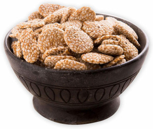 Momsy Winter Special Gud Rewri ! Revri Gajjak ! Sweets Indian Mithai ...