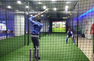 topscore CRICKET SIMULATOR Cricket Bowling Machine Price in India - Buy ...