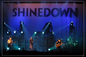 Shinedown Brent Smith Zach Myers Eric Bass Barry Kerch Jasin Todd Brad ...