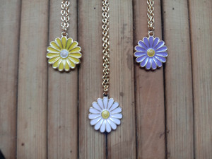 KERRY JEWEL Floral Daisy Charm Gold Plated Pendant Necklace Chain for ...