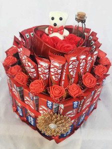 Happy Basket By Simran Heart Shaped Kitkat Gift Hamper For Valentine ...