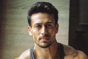 Tiger Shroff Bollywood Actor Matte Finish Poster Paper Print ...