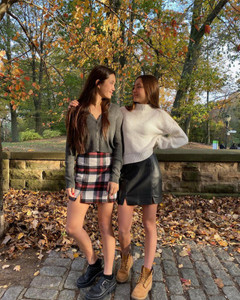 Singer Mabel Poster MultiColor PhotoPaper Print 12 inch X 18 inch ...