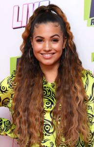 Singer Mabel Poster MultiColor PhotoPaper Print 12 inch X 18 inch ...