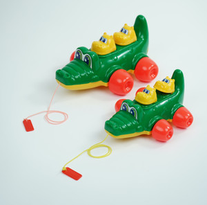 United Agencies Anand Croco Pull Along Toy - Anand Croco Pull Along Toy ...