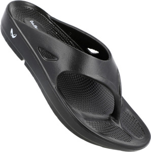 WALKAROO Men Slippers - Buy WALKAROO Men Slippers Online at Best Price ...