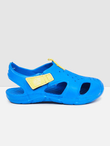 MAX Boys Velcro Clogs Price in India - Buy MAX Boys Velcro Clogs online ...