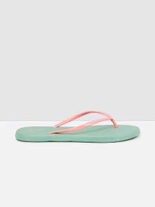 MAX Women Flip Flops - Buy MAX Women Flip Flops Online at Best Price ...