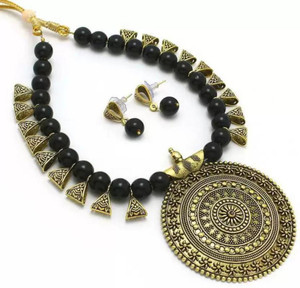 qto Alloy Gold-plated Black Jewellery Set Price in India - Buy qto ...