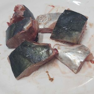 Big MeatMart Sea Seer fish/ Anjal (Medium) - Steak (Without Head ...