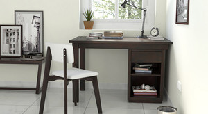 Urban Ladder Bradbury Solid Wood Study Table Price in India - Buy Urban ...