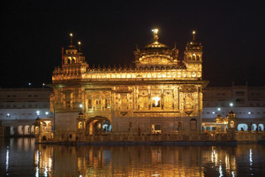EurekaDesigns Golden Temple Poster Paper Print - Religious posters in ...