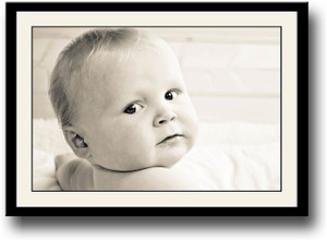 Baby looking back b&w Fine Art Print - Children posters in India - Buy ...