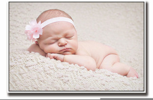 Posterhouzz Round face baby Fine Art Print - Children posters in India ...