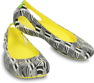 CROCS Kde MONDO Geo Women Clogs - Buy Yellow Color CROCS Kde MONDO Geo ...