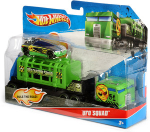 HOT WHEELS UFO Squad Car and Trailer Set - UFO Squad Car and Trailer ...