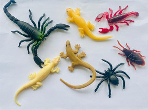 Vedy Animal Toys Scorpion Lizard Cockroach Spider Gang Set - Animal ...