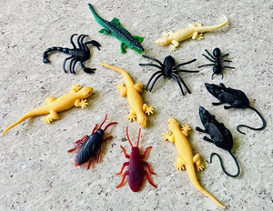 Vedy cute rubber animal toys crocodile lizard rat cockroach spider ...