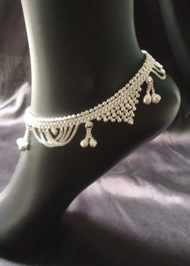 Drama queen fashion Gota Chandi Triangle Jhalar Anklet Silver Anklet ...