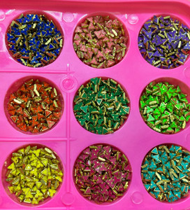 Vishaan Triangle Shape Stones 9 Colors Kit With Storage Box & Fabric ...