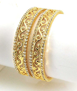 CM FASHIONS Copper Gold-plated Bangle Set Price in India - Buy CM ...