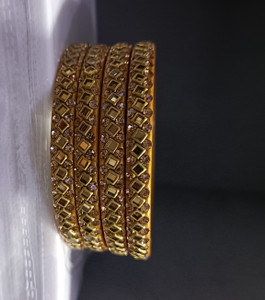 AKAZI Lac Diamond Bangle Set Price in India - Buy AKAZI Lac Diamond ...