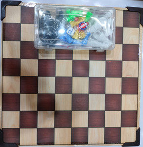 Looktoy Wooden Board Game 2 in 1 Ludo and Chess with tokens and_HU13 3 ...