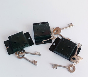 NR TRDERS Steel Almirah Door & Cupboard Lock (3 Pcs) ALW002 Rev-A-Lock ...